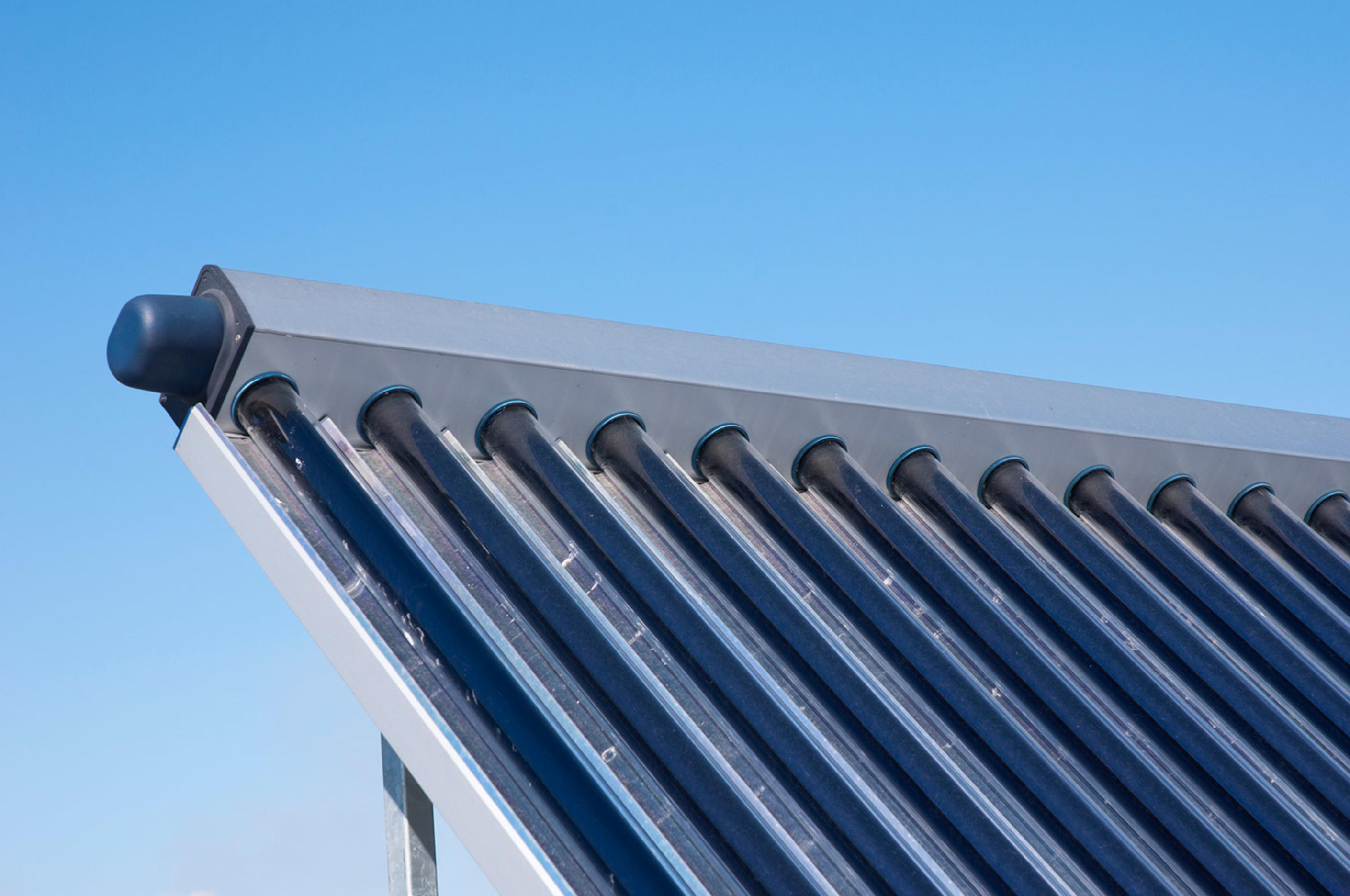 Zwembad verwarmen met zonneboiler? - Slimster
