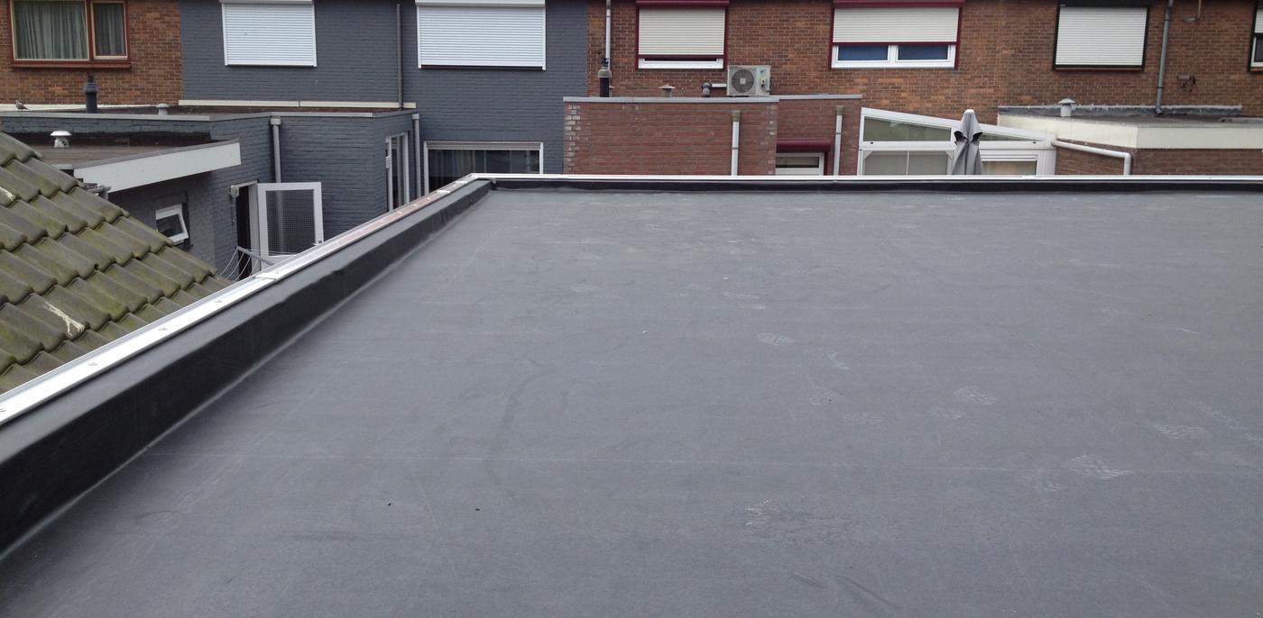 EPDM dakbedekking plaatsen | Kosten en info | Slimster