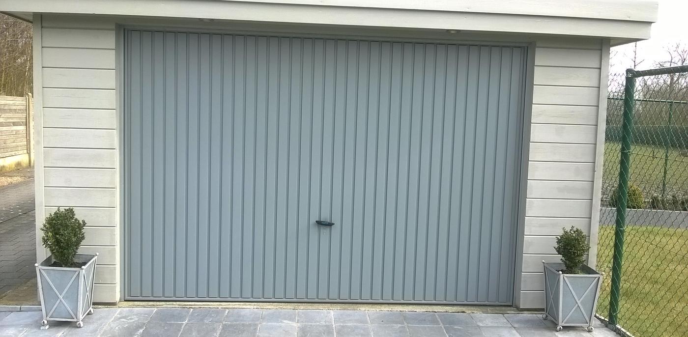 Wat kost een stalen garagedeur? | Prijzen vergelijken | Slimster